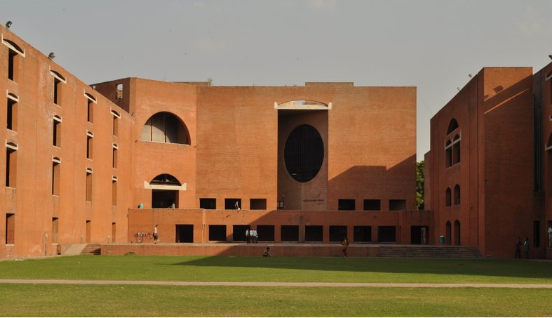 Group Discussion For MBA - Definition, Format & Current GD Topics For MBA